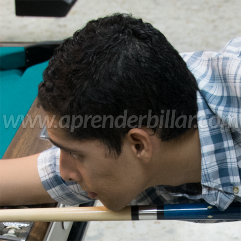 How to Position Your Body to Play Pool - Aprender Billar